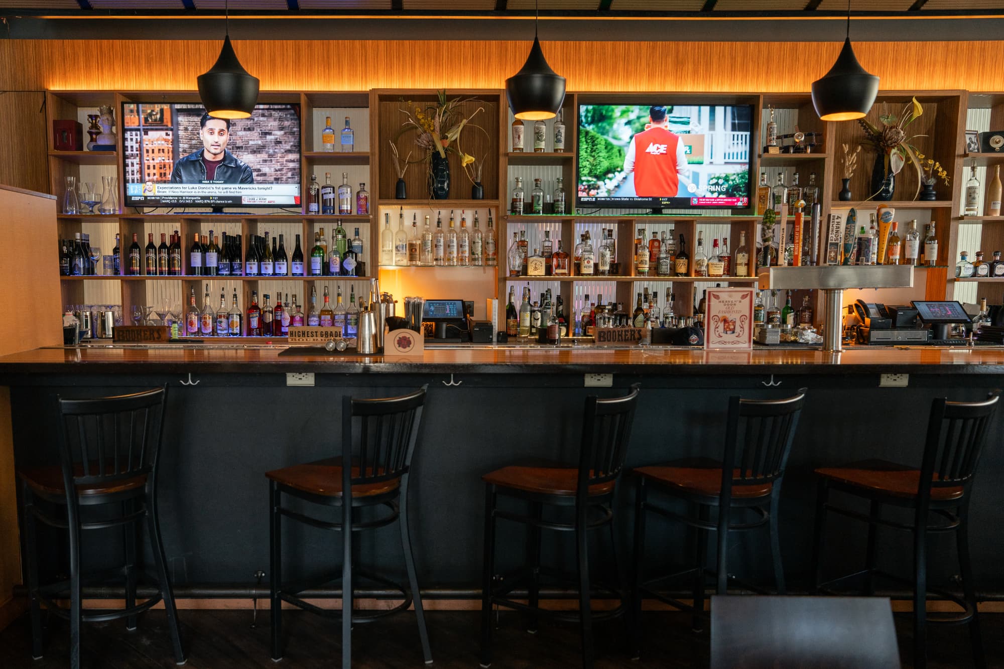 Food & Drinks | Moonrise Boutique Hotel | St. Louis Rooftop Bar & Dining